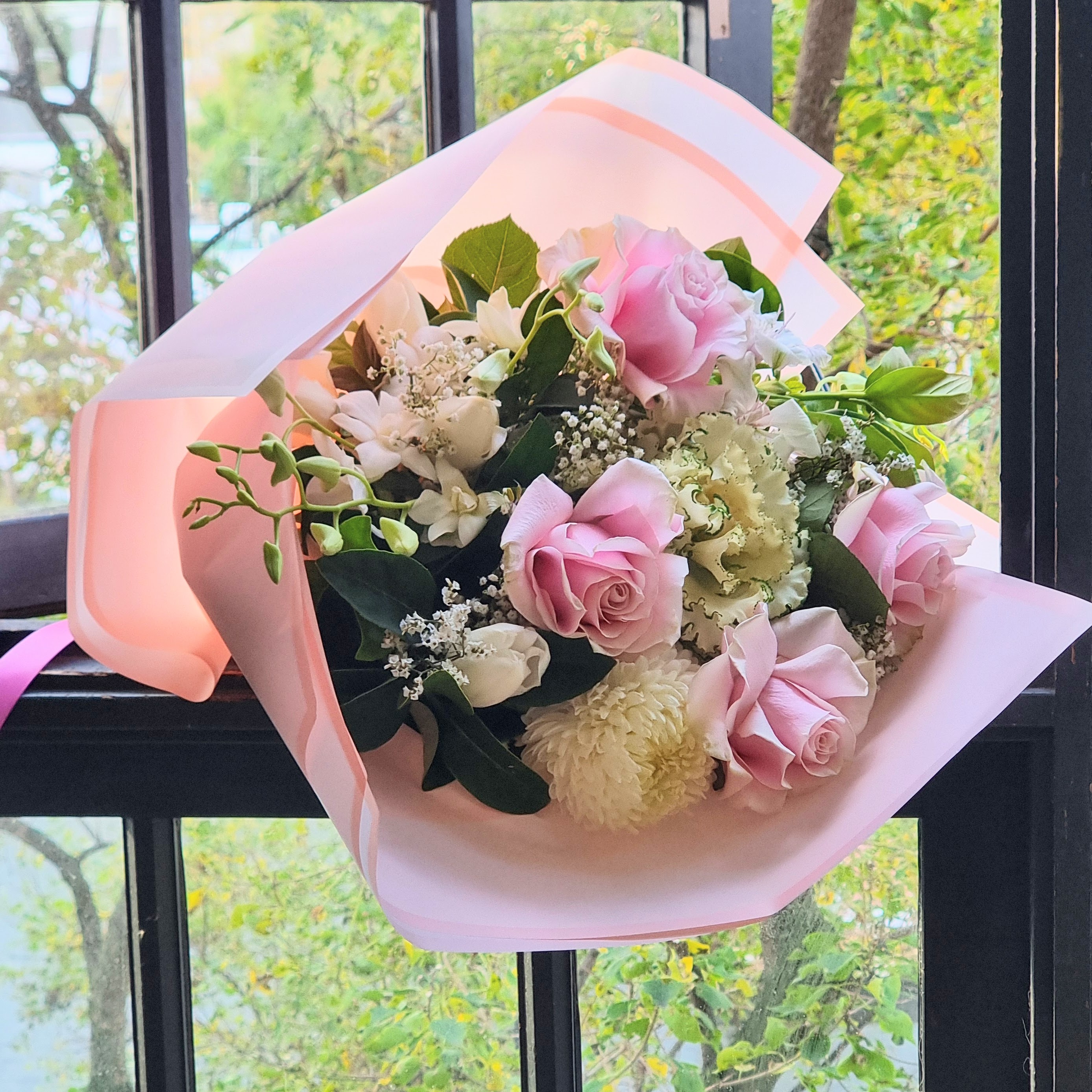 Pascal Pink Roses, & White Roses | Flowers With Passion